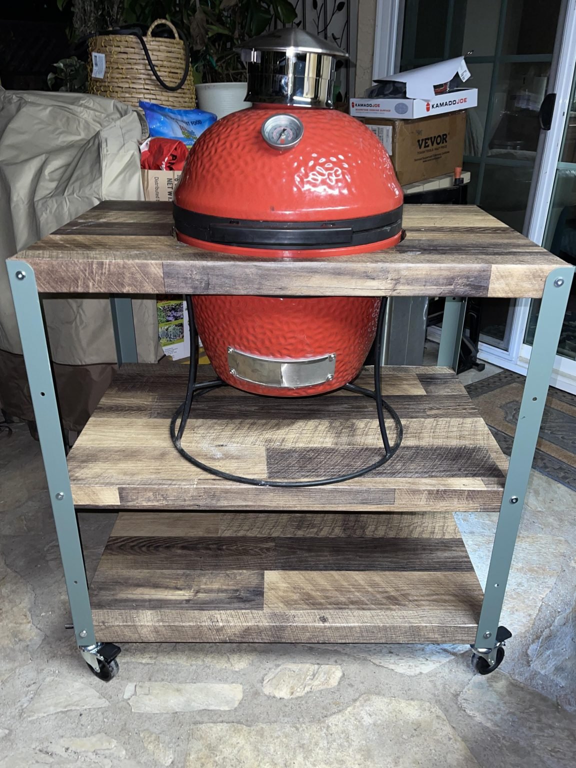 How to Build a Kamado Grill Table: Ultimate DIY Guide - KitchenAbly