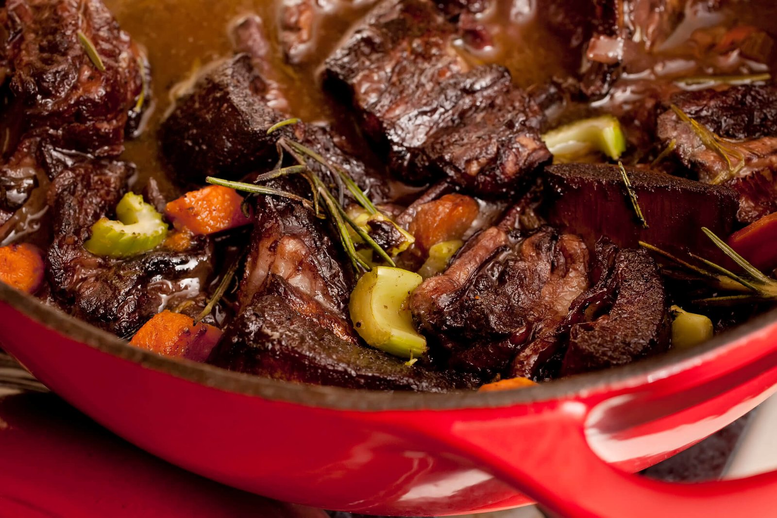 How to Cook Deer Neck Roast in Oven: Savory Techniques - KitchenAbly