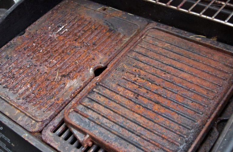 How to Remove Rust from Gas Grill: Expert Tips - KitchenAbly