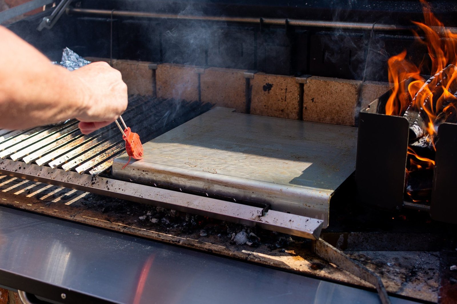 How to Season a New Gas Grill: Easy Steps for Perfect Flavor - KitchenAbly