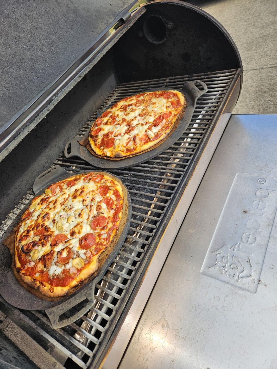 How to Use Pizza Stone on Pellet Grill: Ultimate Crisp & Flavor Guide ...