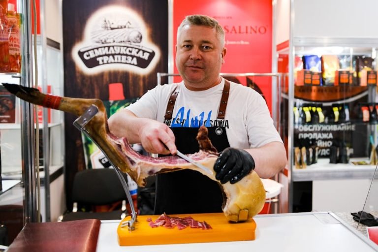How to Carve a Leg of Lamb: Expert Tips for Perfect Slices - KitchenAbly